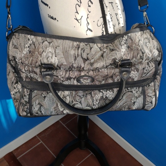 Diane Von Furstenberg | Bags | Euc Vtg Dvf Tapestrybrocade Footed ...